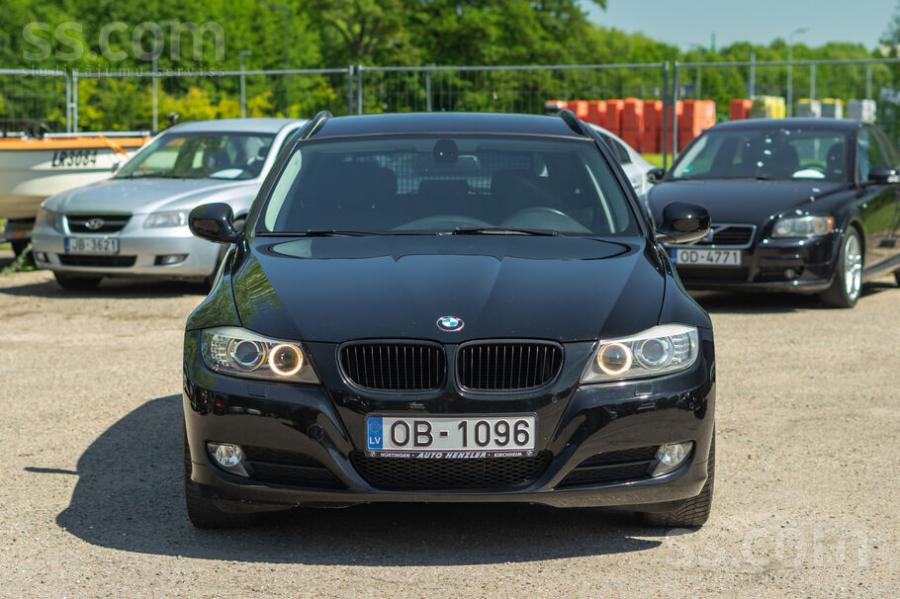 Black BMW 318 2012 in Liepaja, with an engine capacity of 2.00 L and mileage of 266 thousand km for 6250 €, photo 2 on AUTOMOTO.COM.LV