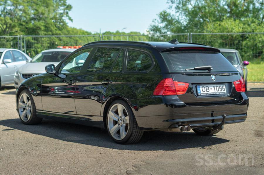 Black BMW 318 2012 in Liepaja, with an engine capacity of 2.00 L and mileage of 266 thousand km for 6250 €, photo 4 on AUTOMOTO.COM.LV
