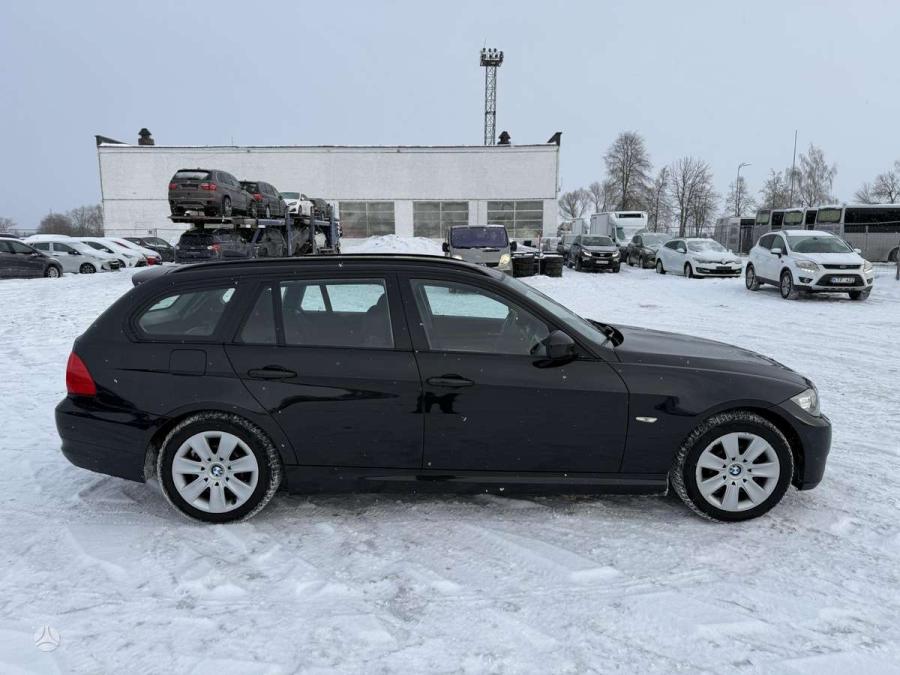 Melns BMW 318 2012 Marijampole, ar dzinēja tilpumu 2.00 L un nobraukumu 415 tūkst. km par 3900 €, foto 5 vietnē AUTOMOTO.COM.LV