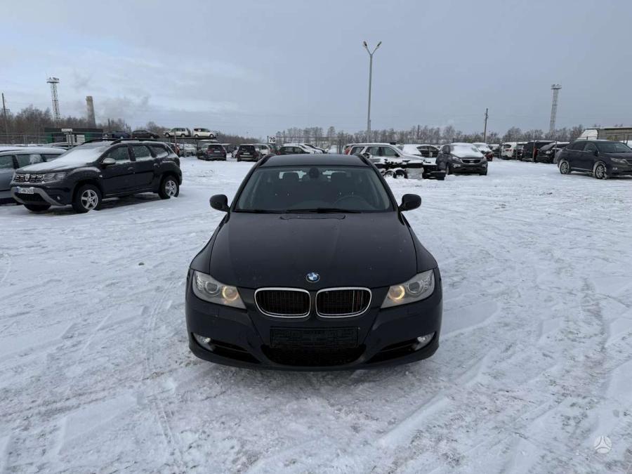 Melns BMW 318 2012 Marijampole, ar dzinēja tilpumu 2.00 L un nobraukumu 415 tūkst. km par 3900 €, foto 7 vietnē AUTOMOTO.COM.LV