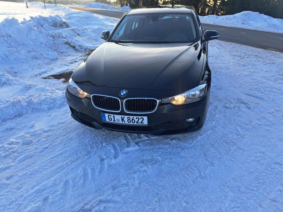 Melns BMW 318 2012 Šilalė, ar dzinēja tilpumu 2.00 L un nobraukumu 220 tūkst. km par 6300 €, foto 11 vietnē AUTOMOTO.COM.LV