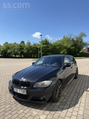 Black BMW 318 2012 in Riga, with an engine capacity of 2.00 L and mileage of 324 thousand km for 11100 €, photo 9 on AUTOMOTO.COM.LV