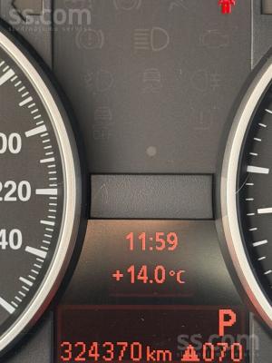 Black BMW 318 2012 in Riga, with an engine capacity of 2.00 L and mileage of 324 thousand km for 11100 €, photo 14 on AUTOMOTO.COM.LV