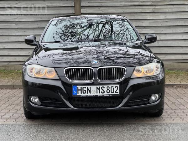 Black BMW 318 2012 in Jelgava, with an engine capacity of 2.00 L and mileage of 269 thousand km for 3999 €, photo 1 on AUTOMOTO.COM.LV