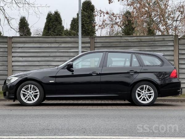 Black BMW 318 2012 in Jelgava, with an engine capacity of 2.00 L and mileage of 269 thousand km for 3999 €, photo 5 on AUTOMOTO.COM.LV