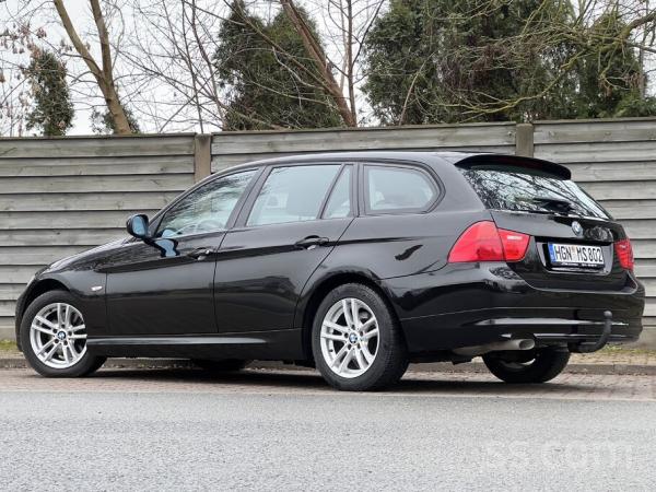 Black BMW 318 2012 in Jelgava, with an engine capacity of 2.00 L and mileage of 269 thousand km for 3999 €, photo 7 on AUTOMOTO.COM.LV