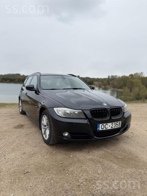 Melns BMW 318 2012 Daugavpils, ar dzinēja tilpumu 2.00 L un nobraukumu 193 tūkst. km par 4700 €, foto 1 vietnē AUTOMOTO.COM.LV