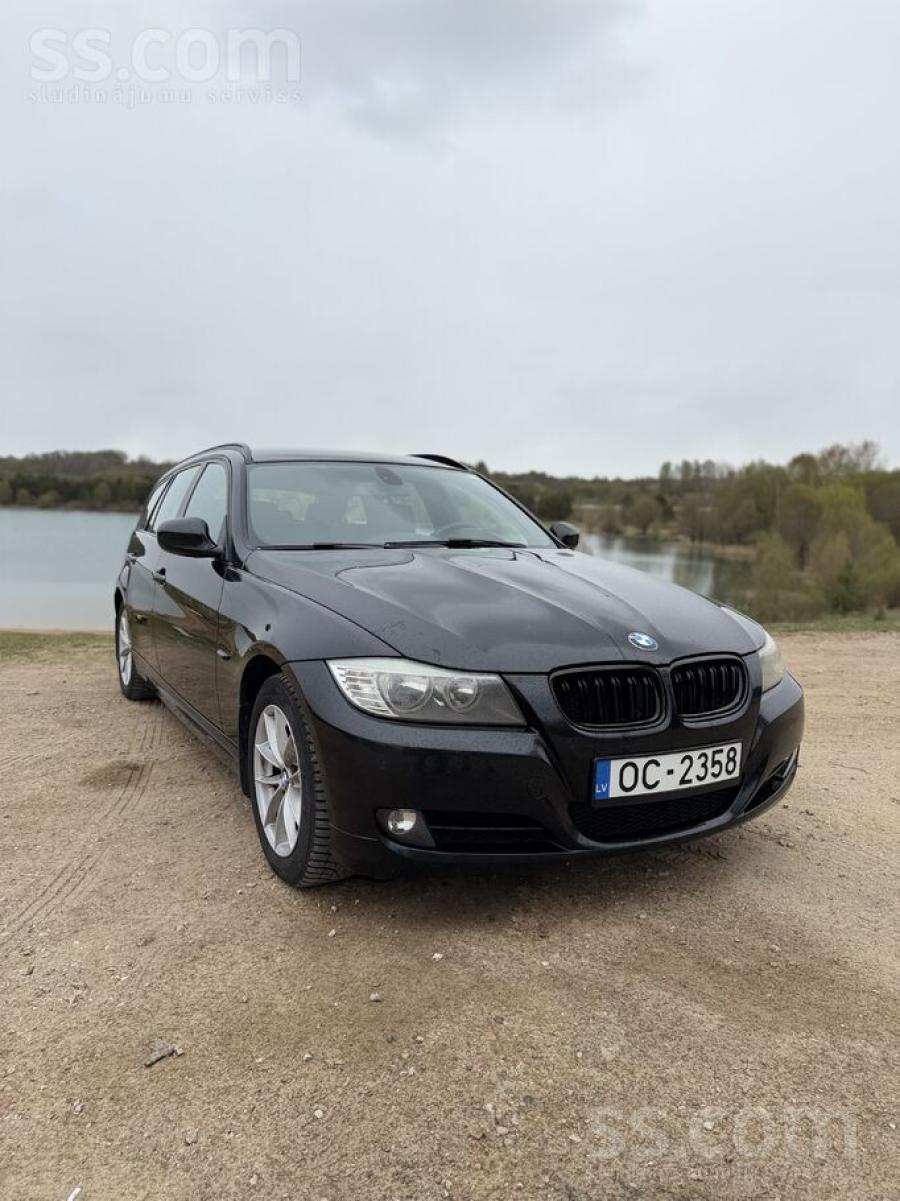 Melns BMW 318 2012 Daugavpils, ar dzinēja tilpumu 2.00 L un nobraukumu 193 tūkst. km par 4700 €, foto 1 vietnē AUTOMOTO.COM.LV