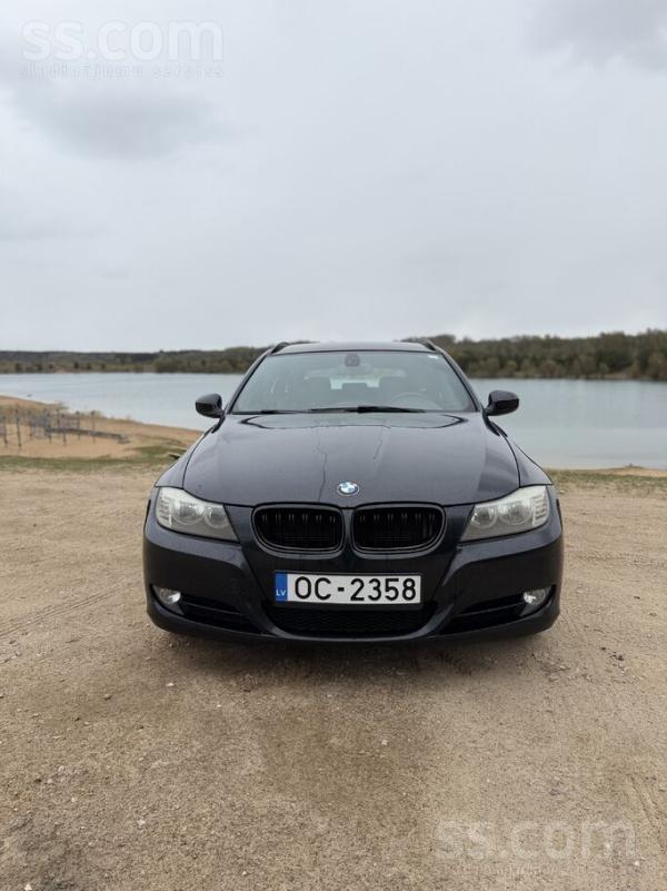 Melns BMW 318 2012 Daugavpils, ar dzinēja tilpumu 2.00 L un nobraukumu 193 tūkst. km par 4700 €, foto 2 vietnē AUTOMOTO.COM.LV
