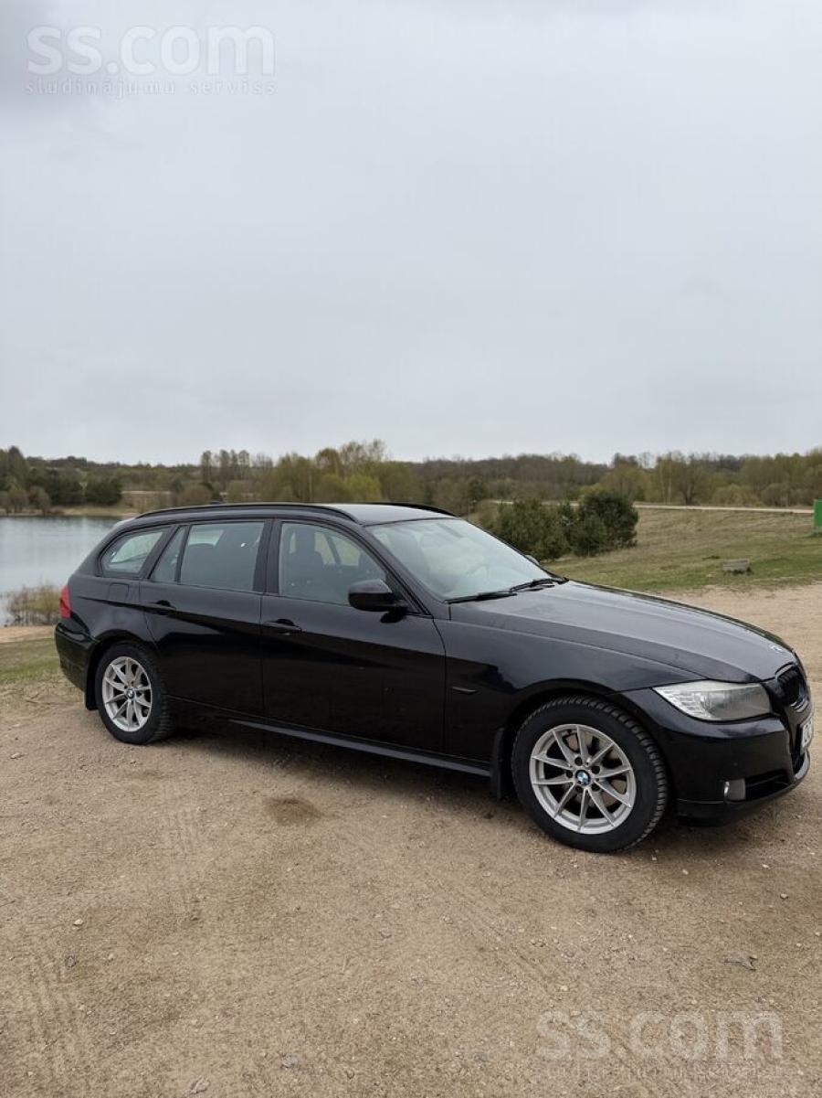 Melns BMW 318 2012 Daugavpils, ar dzinēja tilpumu 2.00 L un nobraukumu 193 tūkst. km par 4700 €, foto 4 vietnē AUTOMOTO.COM.LV