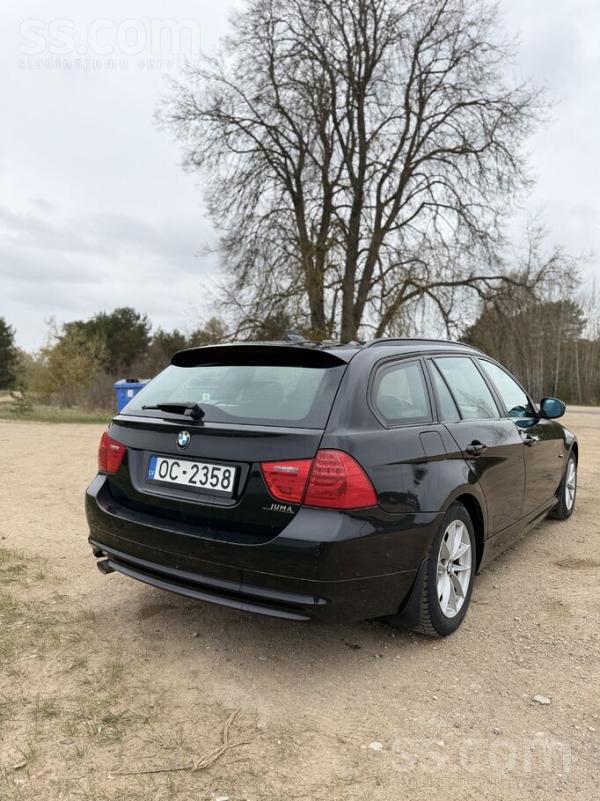 Melns BMW 318 2012 Daugavpils, ar dzinēja tilpumu 2.00 L un nobraukumu 193 tūkst. km par 4700 €, foto 4 vietnē AUTOMOTO.COM.LV