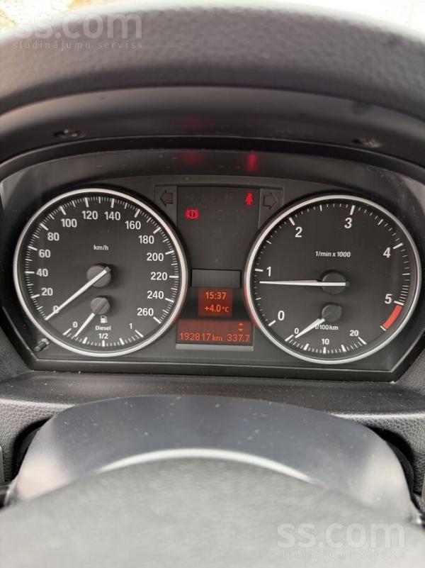 Melns BMW 318 2012 Daugavpils, ar dzinēja tilpumu 2.00 L un nobraukumu 193 tūkst. km par 4700 €, foto 9 vietnē AUTOMOTO.COM.LV