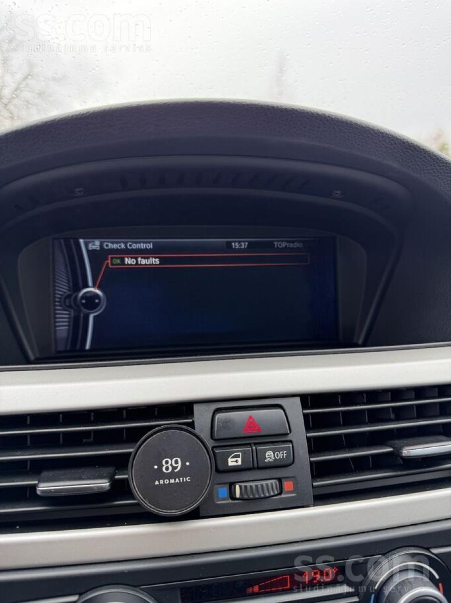Melns BMW 318 2012 Daugavpils, ar dzinēja tilpumu 2.00 L un nobraukumu 193 tūkst. km par 4700 €, foto 14 vietnē AUTOMOTO.COM.LV