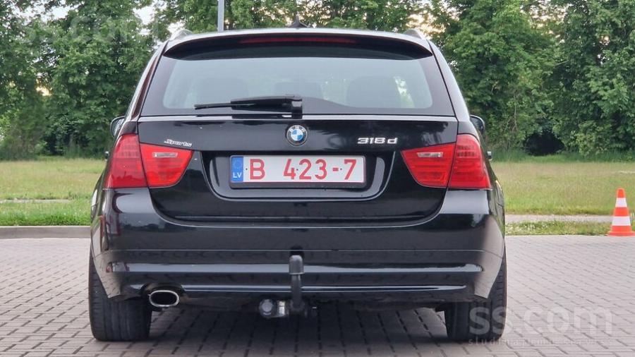 Melns BMW 318 2012 Jelgava, ar dzinēja tilpumu 2.00 L un nobraukumu 402 tūkst. km par 4450 €, foto 13 vietnē AUTOMOTO.COM.LV