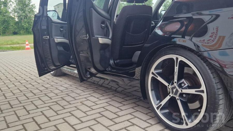 Melns BMW 318 2012 Jelgava, ar dzinēja tilpumu 2.00 L un nobraukumu 402 tūkst. km par 4450 €, foto 29 vietnē AUTOMOTO.COM.LV