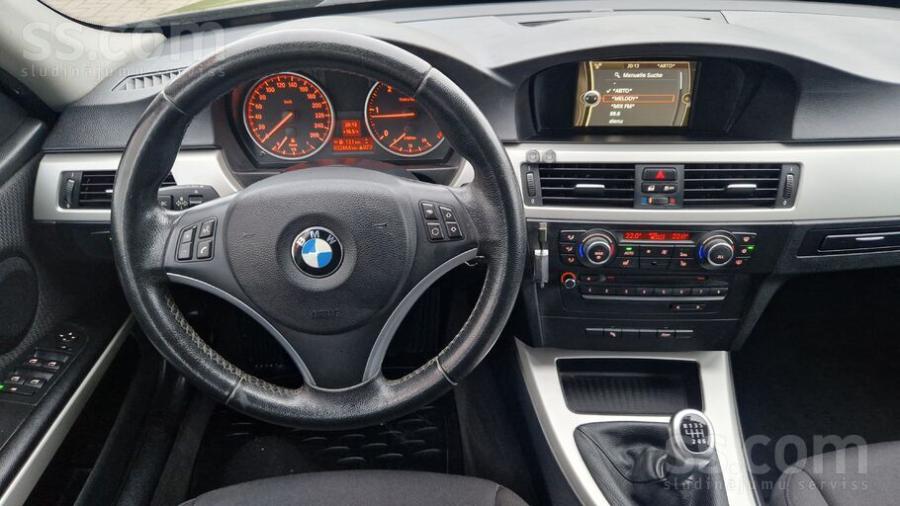 Melns BMW 318 2012 Jelgava, ar dzinēja tilpumu 2.00 L un nobraukumu 402 tūkst. km par 4450 €, foto 34 vietnē AUTOMOTO.COM.LV
