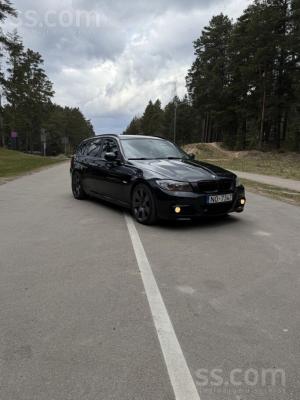 Black BMW 318 2012 in Riga, with an engine capacity of 2.00 L and mileage of 235 thousand km for 3800 €, photo 3 on AUTOMOTO.COM.LV