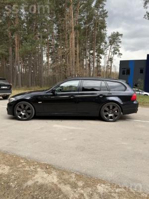Black BMW 318 2012 in Riga, with an engine capacity of 2.00 L and mileage of 235 thousand km for 3800 €, photo 6 on AUTOMOTO.COM.LV