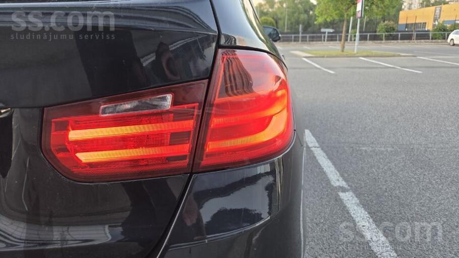 Black BMW 318 2012 in Riga, with an engine capacity of 2.00 L and mileage of 247 thousand km for 5950 €, photo 17 on AUTOMOTO.COM.LV