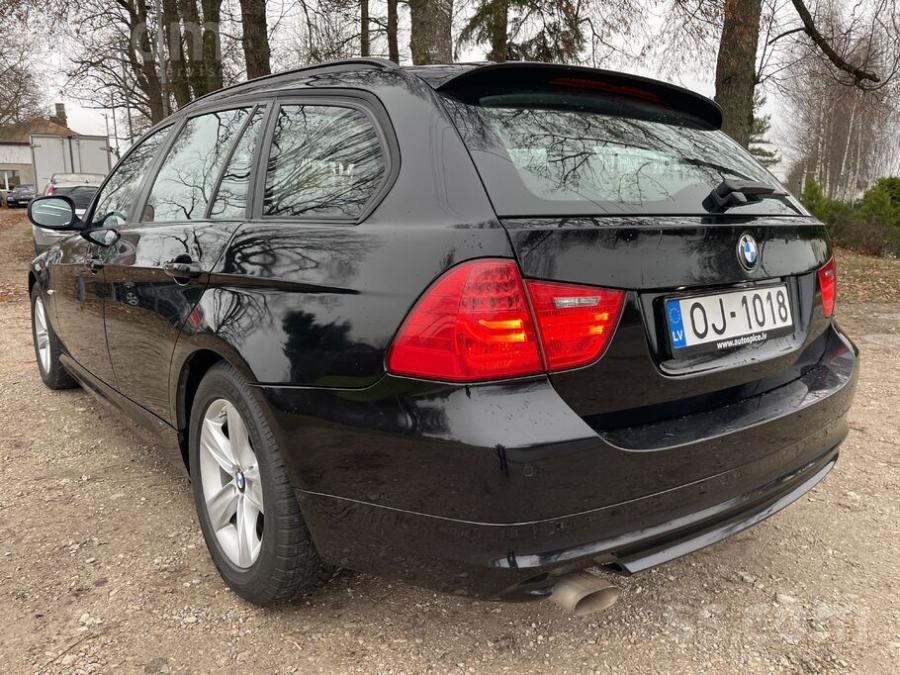 Black BMW 318 2012 in Riga, with an engine capacity of 2.00 L and mileage of 251 thousand km for 5790 €, photo 4 on AUTOMOTO.COM.LV