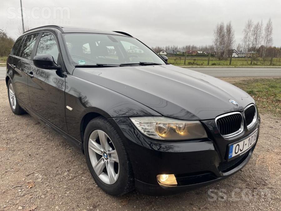 Black BMW 318 2012 in Riga, with an engine capacity of 2.00 L and mileage of 251 thousand km for 5790 €, photo 8 on AUTOMOTO.COM.LV
