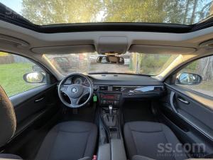 Black BMW 318 2012 in Riga, with an engine capacity of 2.00 L and mileage of 251 thousand km for 5790 €, photo 22 on AUTOMOTO.COM.LV