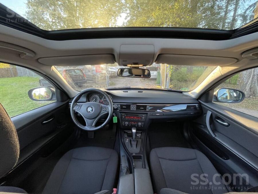 Black BMW 318 2012 in Riga, with an engine capacity of 2.00 L and mileage of 251 thousand km for 5790 €, photo 22 on AUTOMOTO.COM.LV