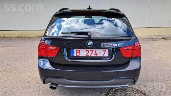 Black BMW 318 2012 in Ogre, with an engine capacity of 2.00 L and mileage of 254 thousand km for 5750 €, photo 7 on AUTOMOTO.COM.LV