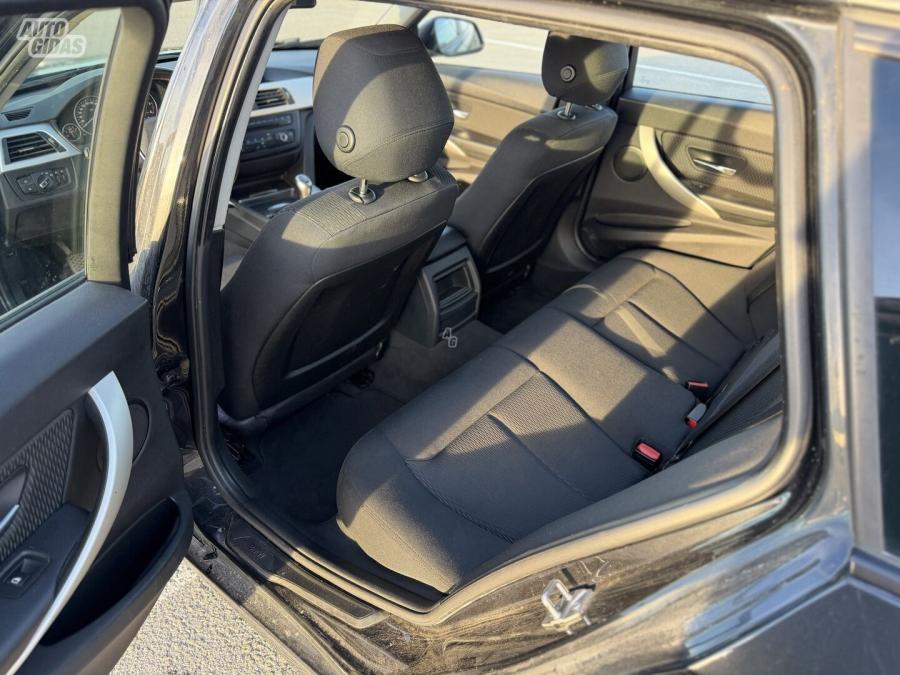 Black BMW 318 2012 in Siauliai, with an engine capacity of 2.00 L and mileage of 351 thousand km for 6777 €, photo 18 on AUTOMOTO.COM.LV