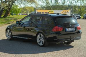 Black BMW 318 2012 in Riga, with an engine capacity of 2.00 L and mileage of 266 thousand km for 6250 €, photo 7 on AUTOMOTO.COM.LV