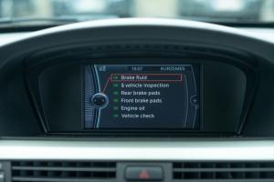 Black BMW 318 2012 in Riga, with an engine capacity of 2.00 L and mileage of 266 thousand km for 6250 €, photo 27 on AUTOMOTO.COM.LV