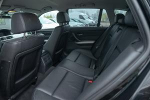 Black BMW 318 2012 in Riga, with an engine capacity of 2.00 L and mileage of 266 thousand km for 6250 €, photo 49 on AUTOMOTO.COM.LV