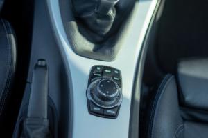 Black BMW 318 2012 in Riga, with an engine capacity of 2.00 L and mileage of 266 thousand km for 6250 €, photo 54 on AUTOMOTO.COM.LV