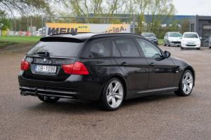 Black BMW 318 2012 in Riga, with an engine capacity of 2.00 L and mileage of 266 thousand km for 6250 €, photo 59 on AUTOMOTO.COM.LV