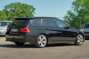 Black BMW 318 2012 in Liepaja, with an engine capacity of 2.00 L and mileage of 266 thousand km for 6250 €, photo 5 on AUTOMOTO.COM.LV