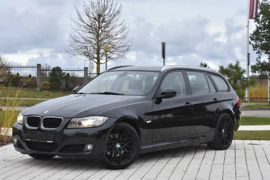 Melns BMW 318 2012 Mārupe, ar dzinēja tilpumu 2.00 L un nobraukumu 284 tūkst. km par 5490 €, foto 3 vietnē AUTOMOTO.COM.LV