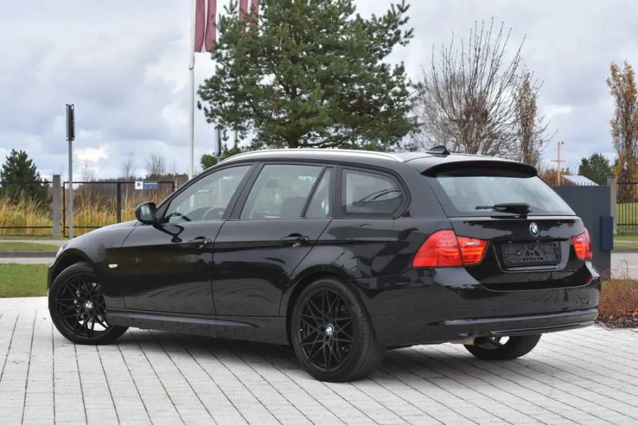 Melns BMW 318 2012 Mārupe, ar dzinēja tilpumu 2.00 L un nobraukumu 284 tūkst. km par 5490 €, foto 4 vietnē AUTOMOTO.COM.LV