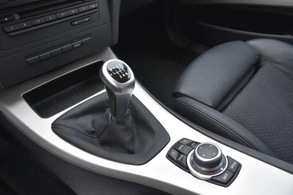 Melns BMW 318 2012 Mārupe, ar dzinēja tilpumu 2.00 L un nobraukumu 284 tūkst. km par 5490 €, foto 8 vietnē AUTOMOTO.COM.LV