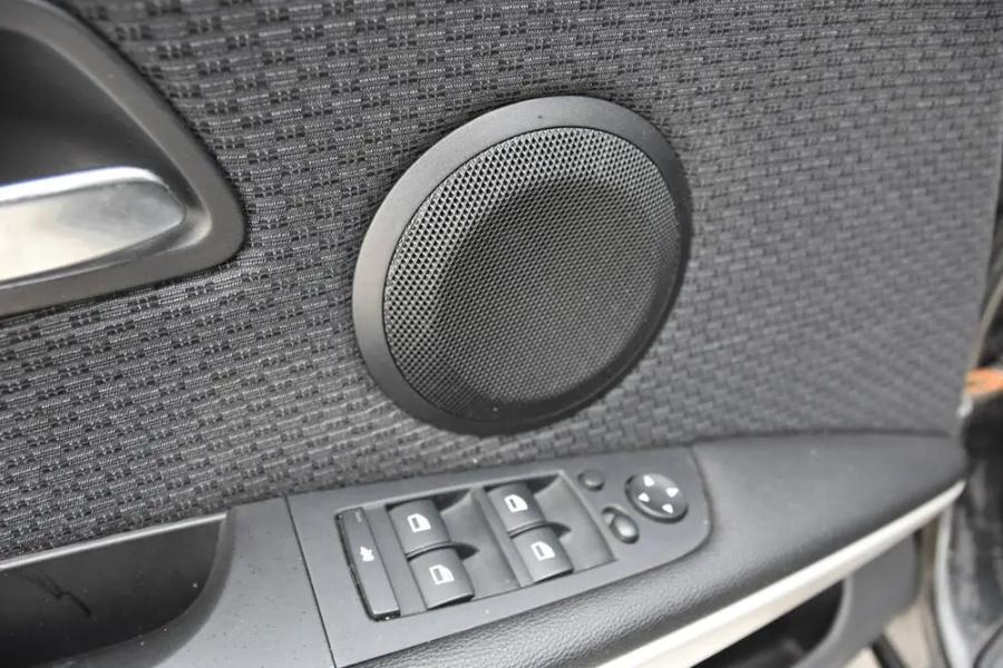 Melns BMW 318 2012 Mārupe, ar dzinēja tilpumu 2.00 L un nobraukumu 284 tūkst. km par 5490 €, foto 14 vietnē AUTOMOTO.COM.LV