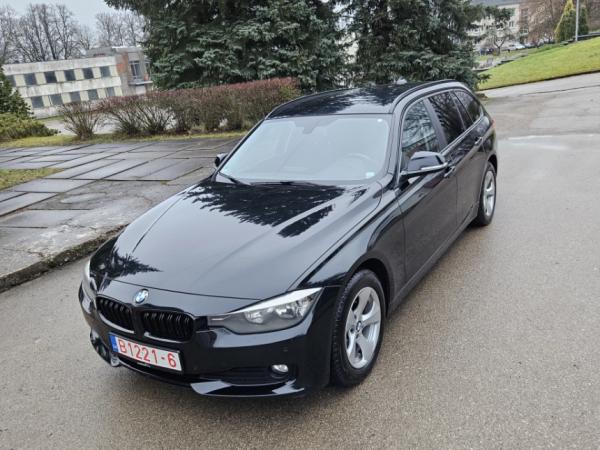 Melns BMW 318 2012 Rīga, ar dzinēja tilpumu 2.00 L un nobraukumu 265 tūkst. km par 7490 €, foto 3 vietnē AUTOMOTO.COM.LV