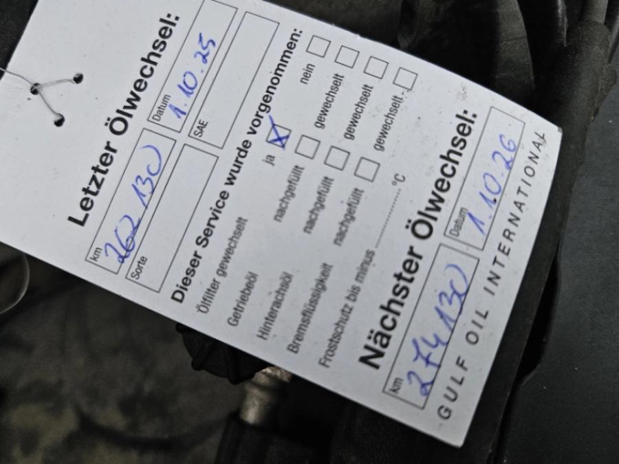 Black BMW 318 2012 in Riga, with an engine capacity of 2.00 L and mileage of 265 thousand km for 7490 €, photo 27 on AUTOMOTO.COM.LV