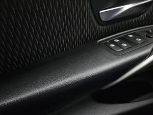 Black BMW 318 2012 in Riga, with an engine capacity of 2.00 L and mileage of 265 thousand km for 7490 €, photo 31 on AUTOMOTO.COM.LV