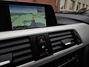 Black BMW 318 2012 in Riga, with an engine capacity of 2.00 L and mileage of 265 thousand km for 7490 €, photo 35 on AUTOMOTO.COM.LV