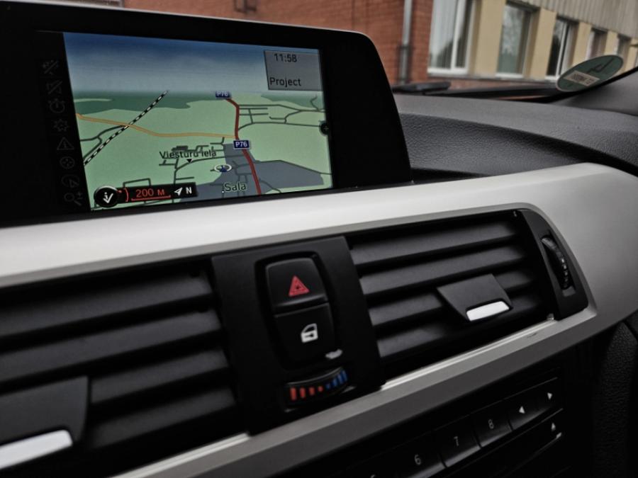 Black BMW 318 2012 in Riga, with an engine capacity of 2.00 L and mileage of 265 thousand km for 7490 €, photo 35 on AUTOMOTO.COM.LV