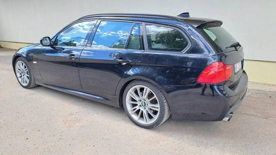 Melns BMW 318 2012 Ogre, ar dzinēja tilpumu 2.00 L un nobraukumu 253 tūkst. km par 5950 €, foto 3 vietnē AUTOMOTO.COM.LV