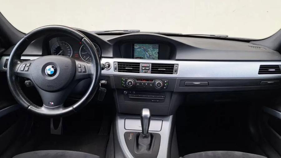 Melns BMW 318 2012 Ogre, ar dzinēja tilpumu 2.00 L un nobraukumu 253 tūkst. km par 5950 €, foto 10 vietnē AUTOMOTO.COM.LV