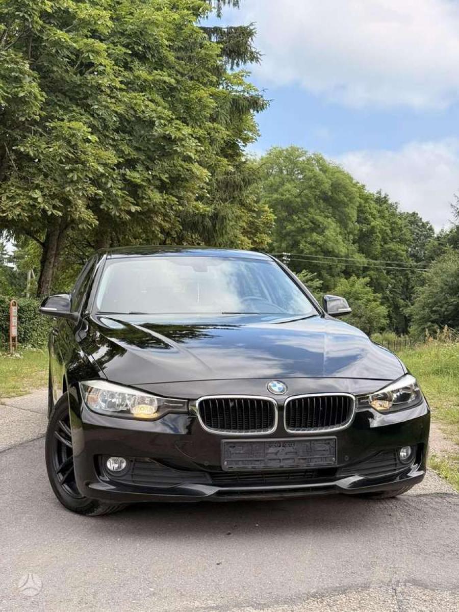 Black BMW 318 2012 in Utena, with an engine capacity of 2.00 L and mileage of 212 thousand km for 6200 €, photo 20 on AUTOMOTO.COM.LV
