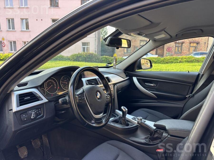 Melns BMW 318 2012 Bauska, ar dzinēja tilpumu 2.00 L un nobraukumu 345 tūkst. km par 5890 €, foto 10 vietnē AUTOMOTO.COM.LV