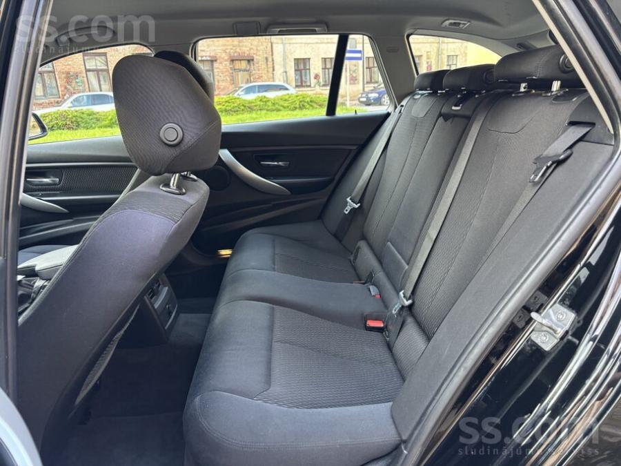 Melns BMW 318 2012 Bauska, ar dzinēja tilpumu 2.00 L un nobraukumu 345 tūkst. km par 5890 €, foto 11 vietnē AUTOMOTO.COM.LV