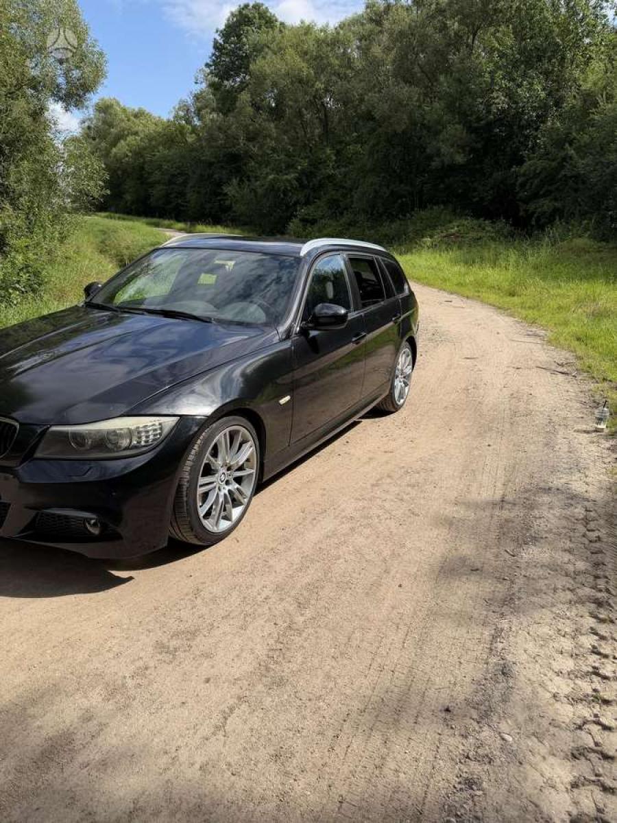 Melns BMW 318 2012 Kauņa, ar dzinēja tilpumu 2.00 L un nobraukumu 221 tūkst. km par 3500 €, foto 4 vietnē AUTOMOTO.COM.LV